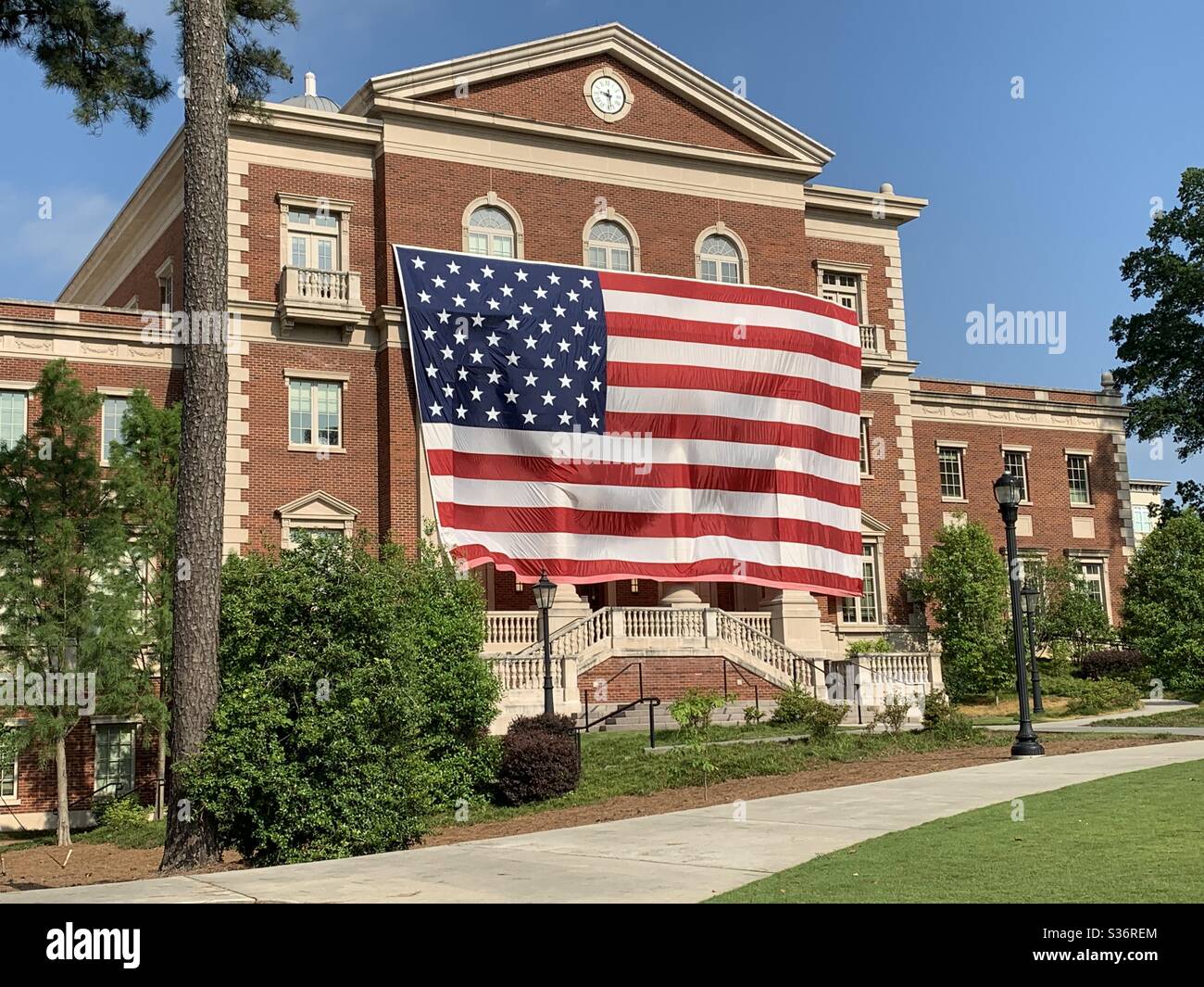 Large pride flag hi-res stock photography and images - Alamy