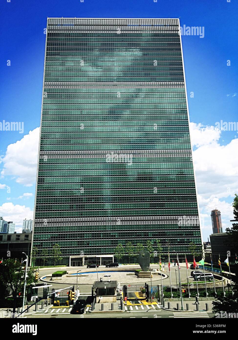 The united nations secretariat building hi-res stock photography and images - Alamy
