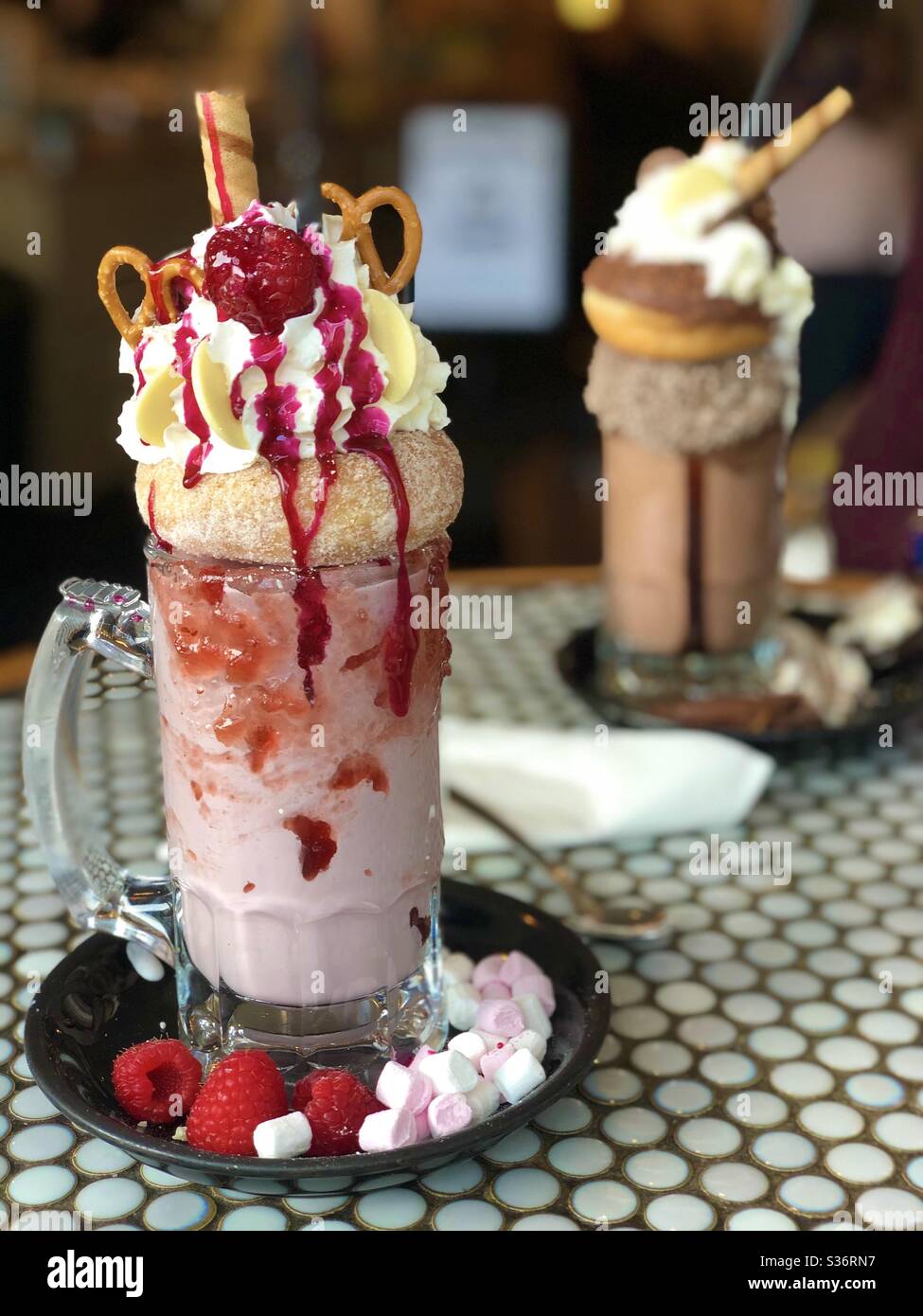 Marshmallow shake hi-res stock photography and images - Alamy