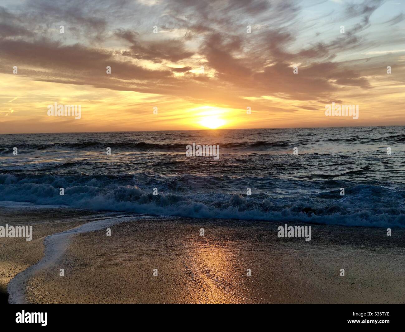Beach beaches sunset hi-res stock photography and images - Alamy