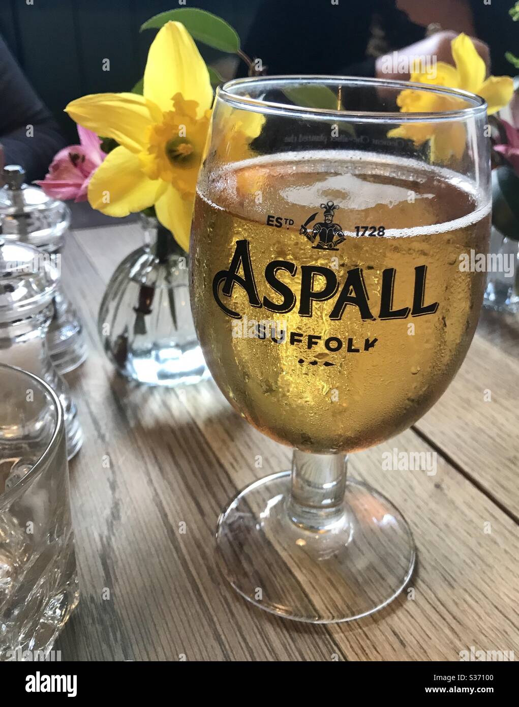 Pint of aspalls hi-res stock photography and images - Alamy