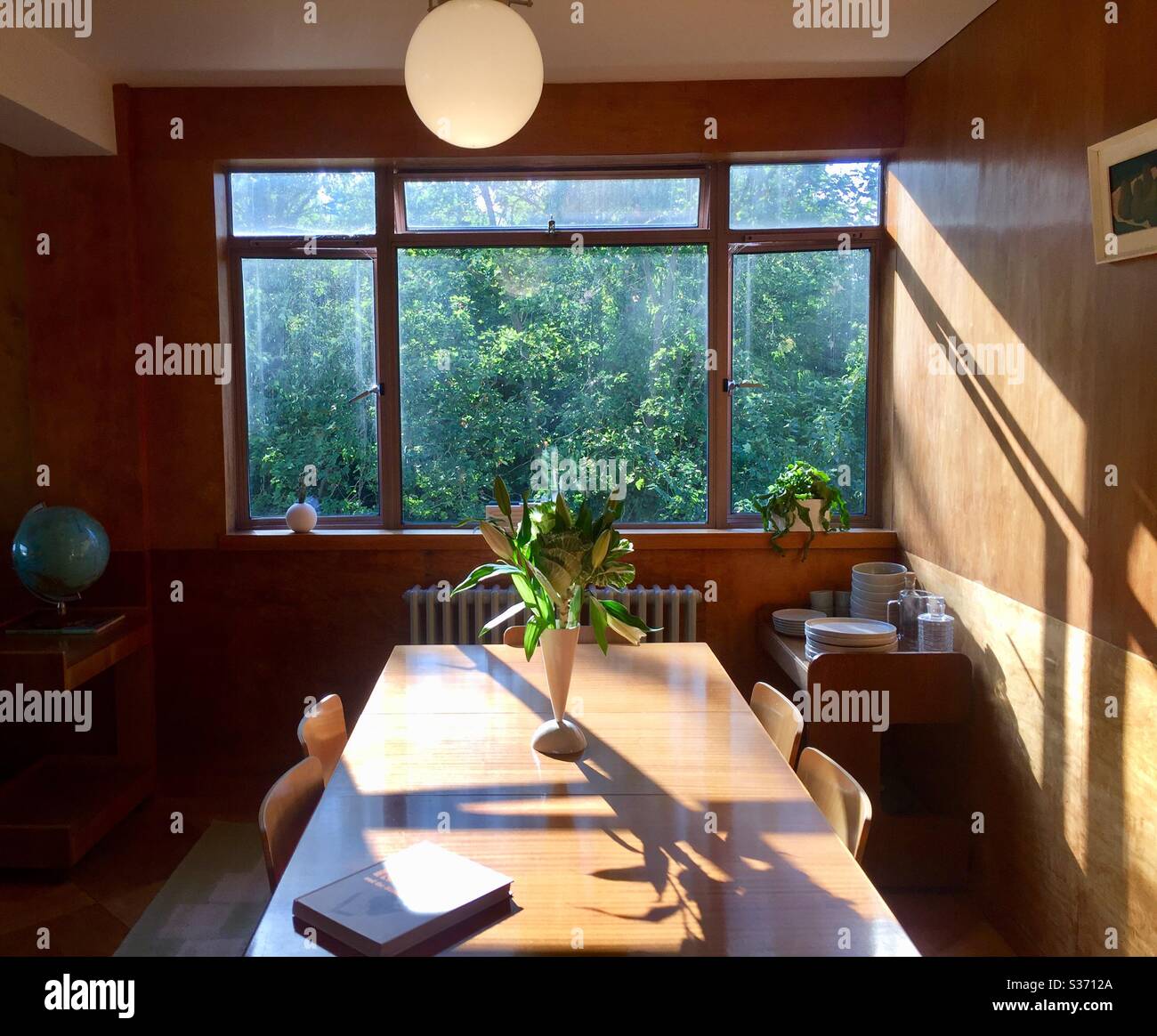 Bauhaus interior hi-res stock photography and images - Alamy