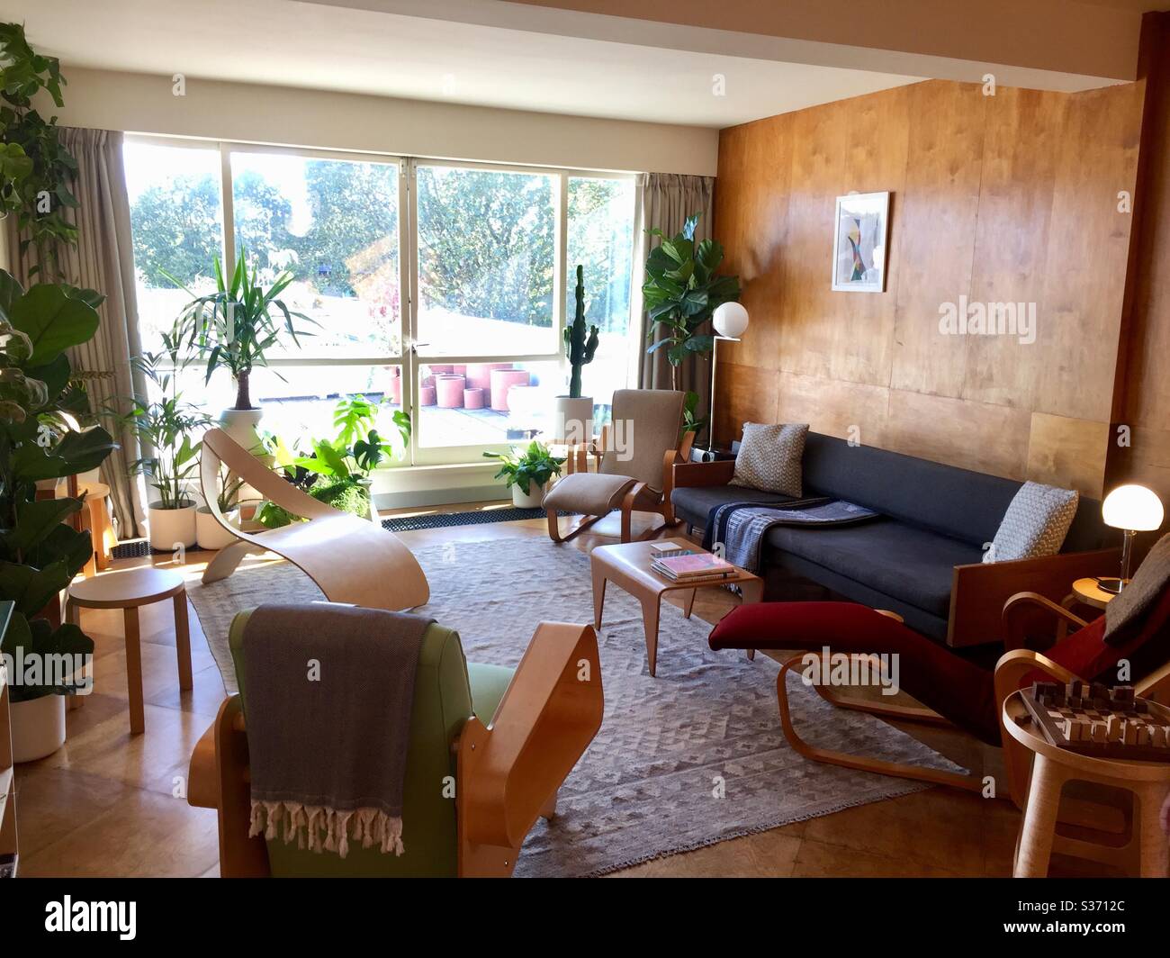 Bauhaus interior hi-res stock photography and images - Alamy