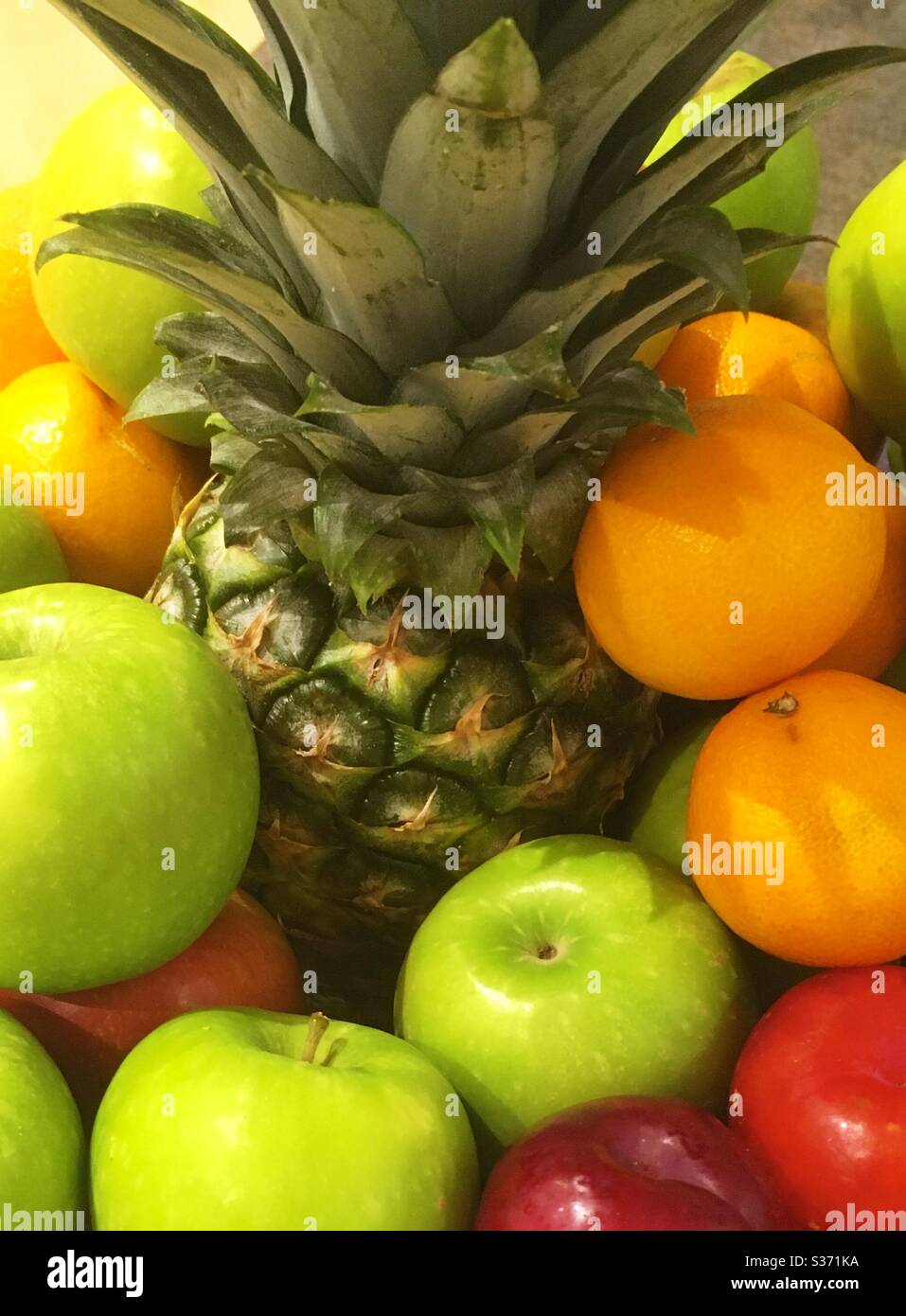 Colourful fresh fruit hi-res stock photography and images - Alamy
