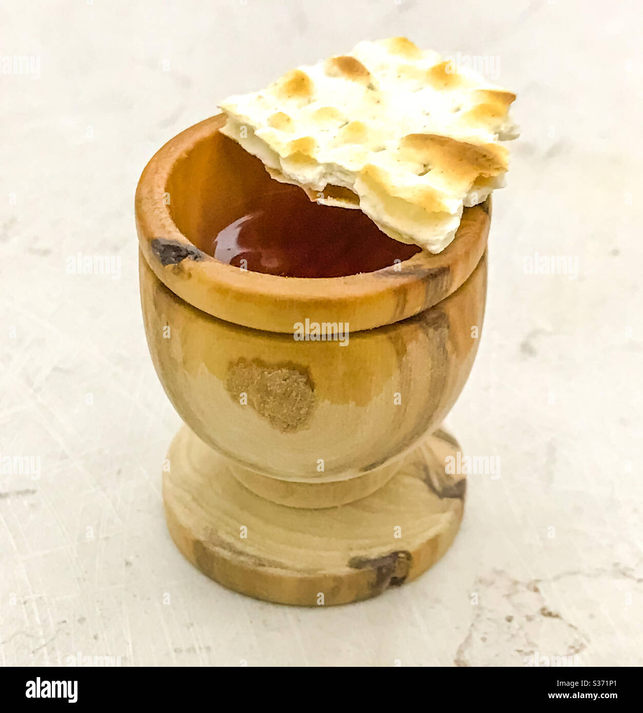 Communion bread hi-res stock photography and images - Alamy