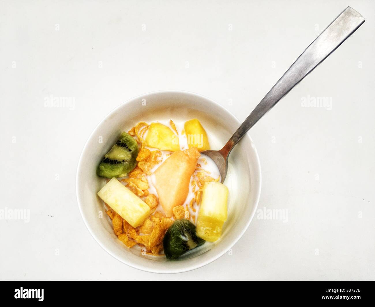 Cornflakes with fruits hi-res stock photography and images - Alamy