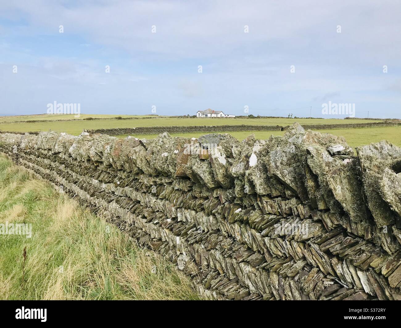 Countryside wall hi-res stock photography and images - Alamy