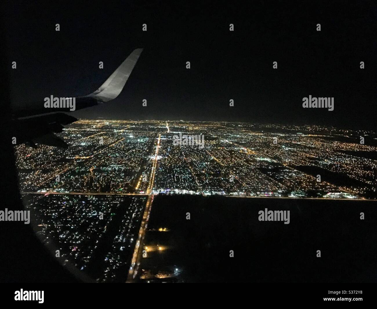 Airplane window seat hi-res stock photography and images - Alamy