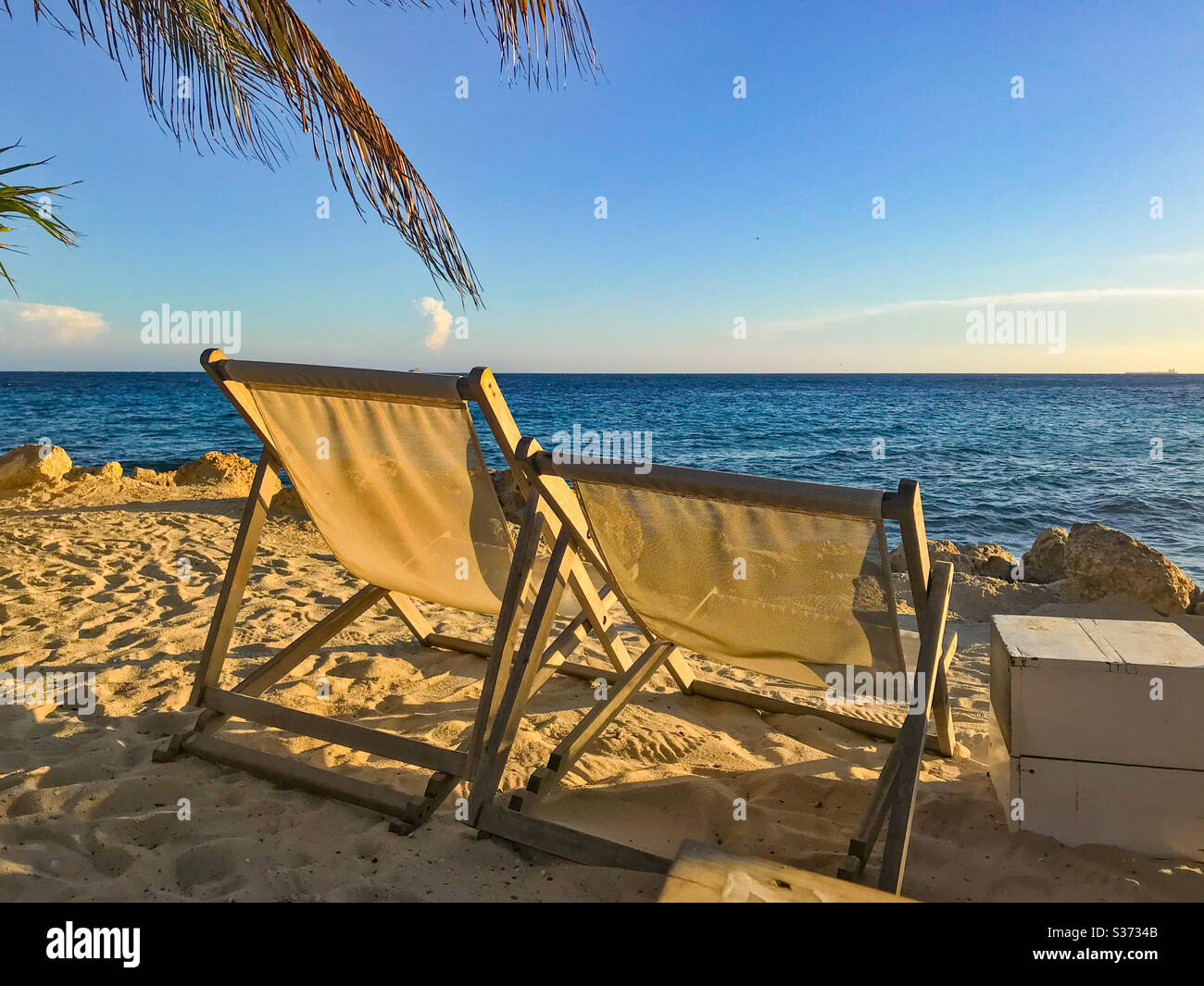 Tropical White Seats High Resolution Stock Photography and Images - Alamy