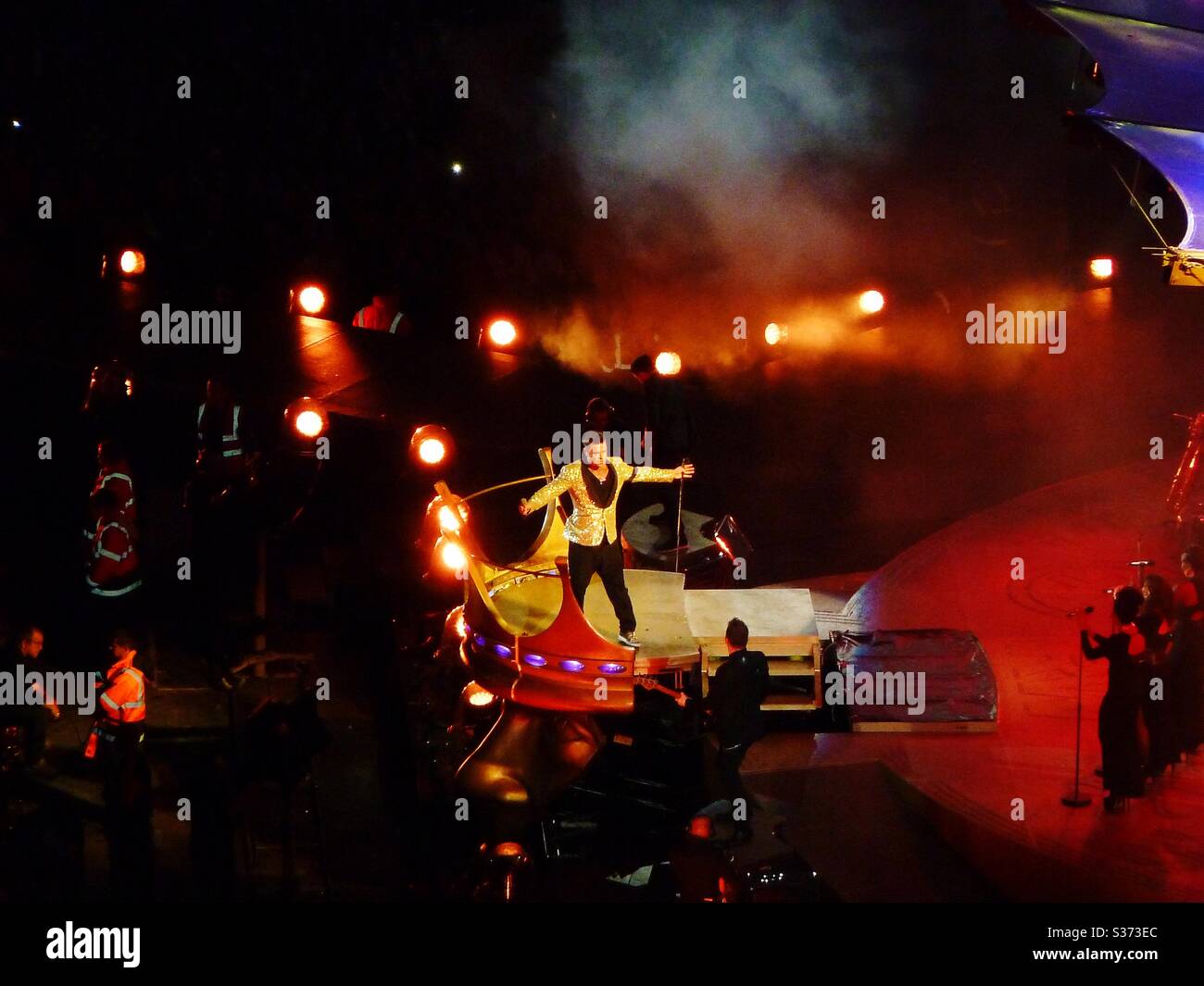 Singer robbie williams hi-res stock photography and images - Alamy