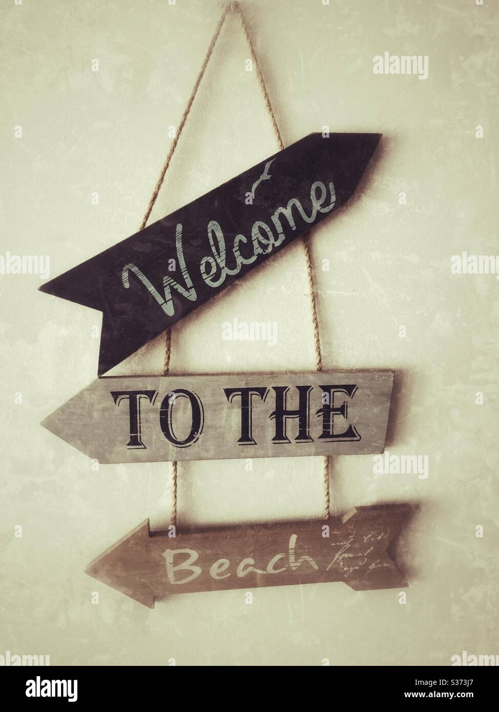 Hanging beach sign hi-res stock photography and images - Alamy
