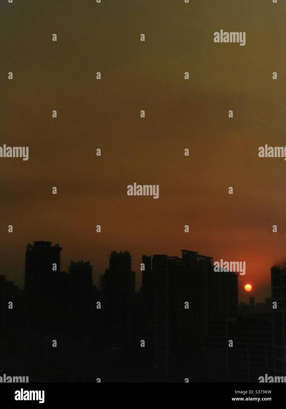 Completely dark hi-res stock photography and images - Alamy