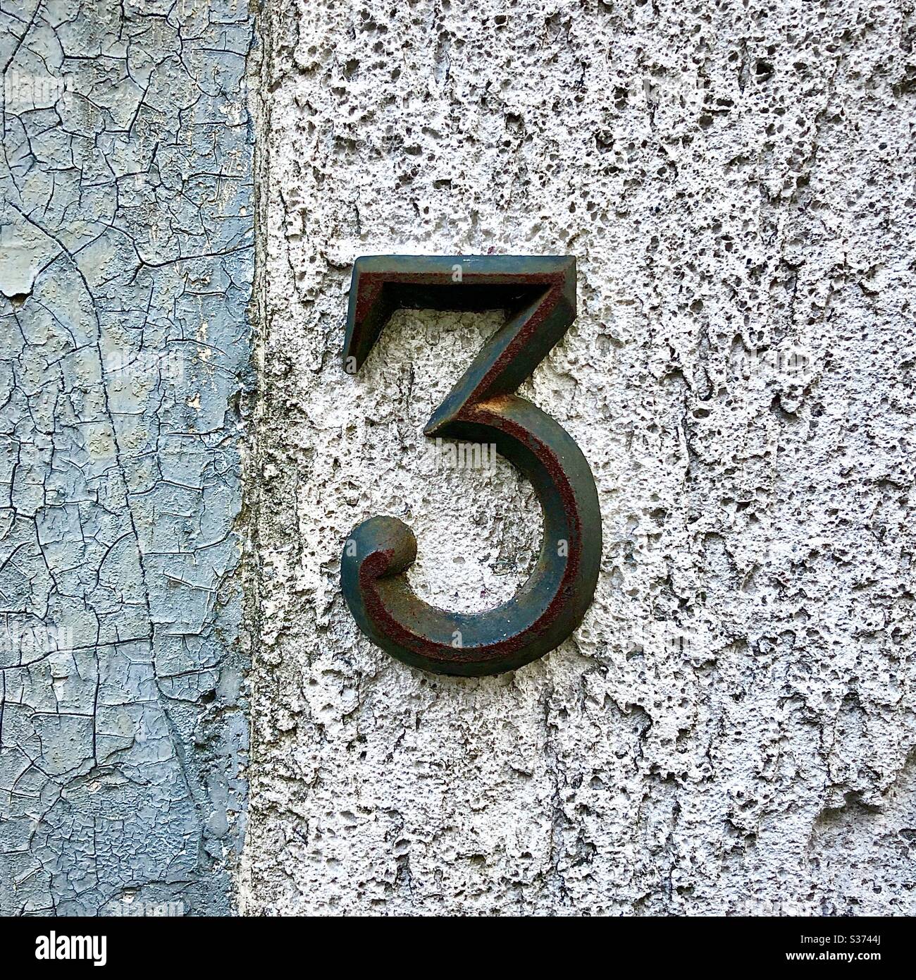 Metal house number “3” on street in Brussels, Belgium Stock Photo - Alamy