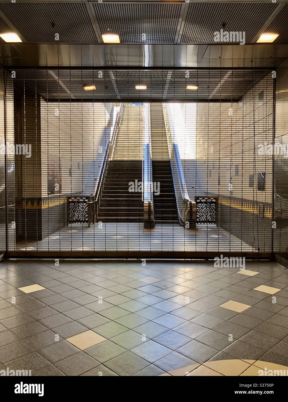 Los angeles subway station hi-res stock photography and images - Alamy