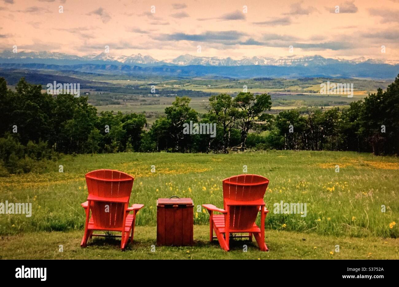 Two red chairs hi-res stock photography and images - Alamy