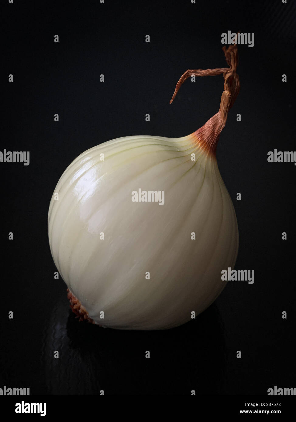 Deskinned hi-res stock photography and images - Alamy