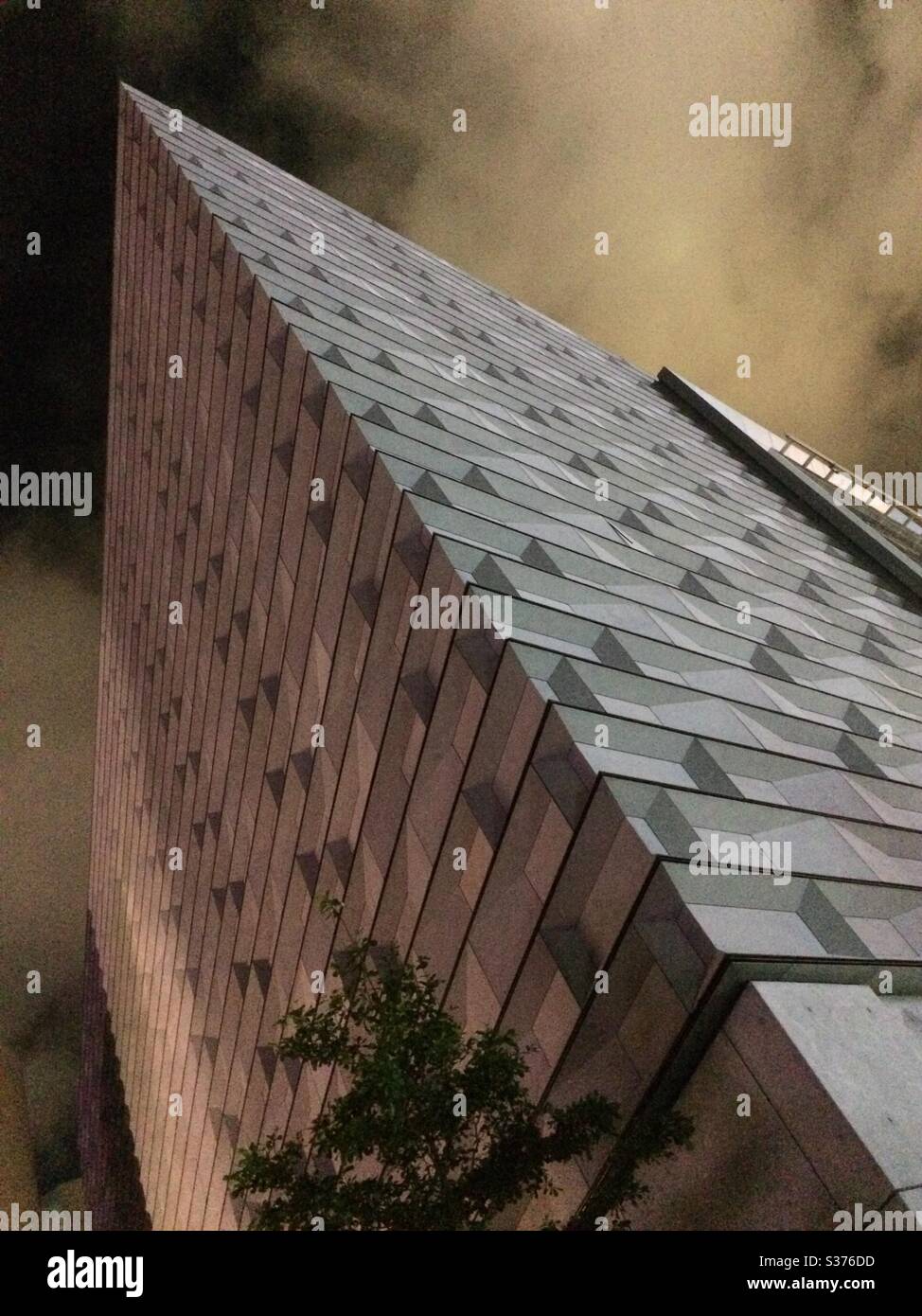 Hk building hi-res stock photography and images - Alamy