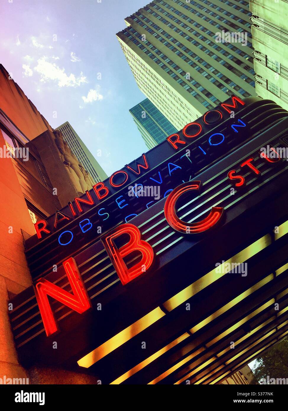 Rockefeller center new york awning hi-res stock photography and images ...