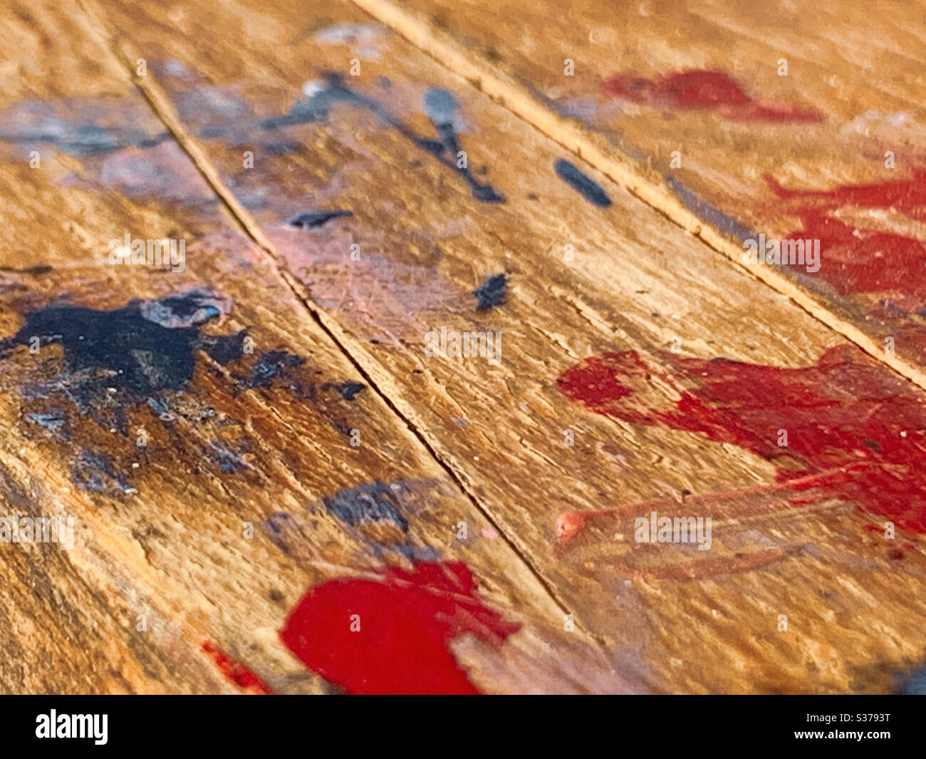 The artists palate, a wooden table with an artistic bent, paint ...