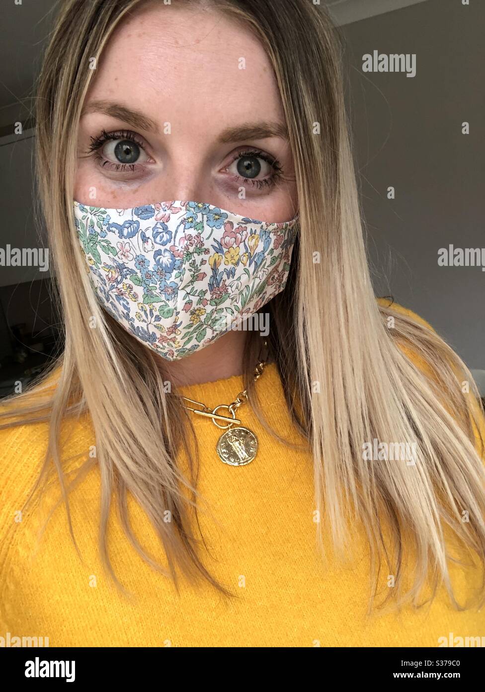 Girl safe hi-res stock photography and images - Alamy