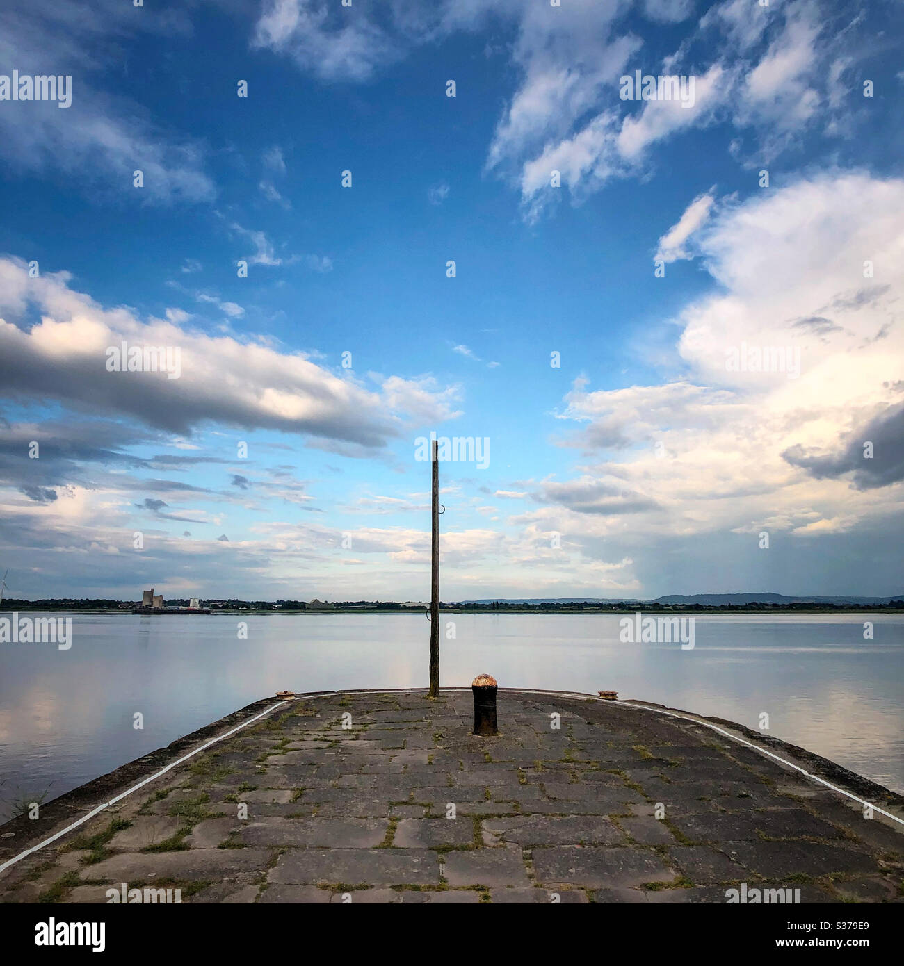 Harbour of lydney hi-res stock photography and images - Alamy