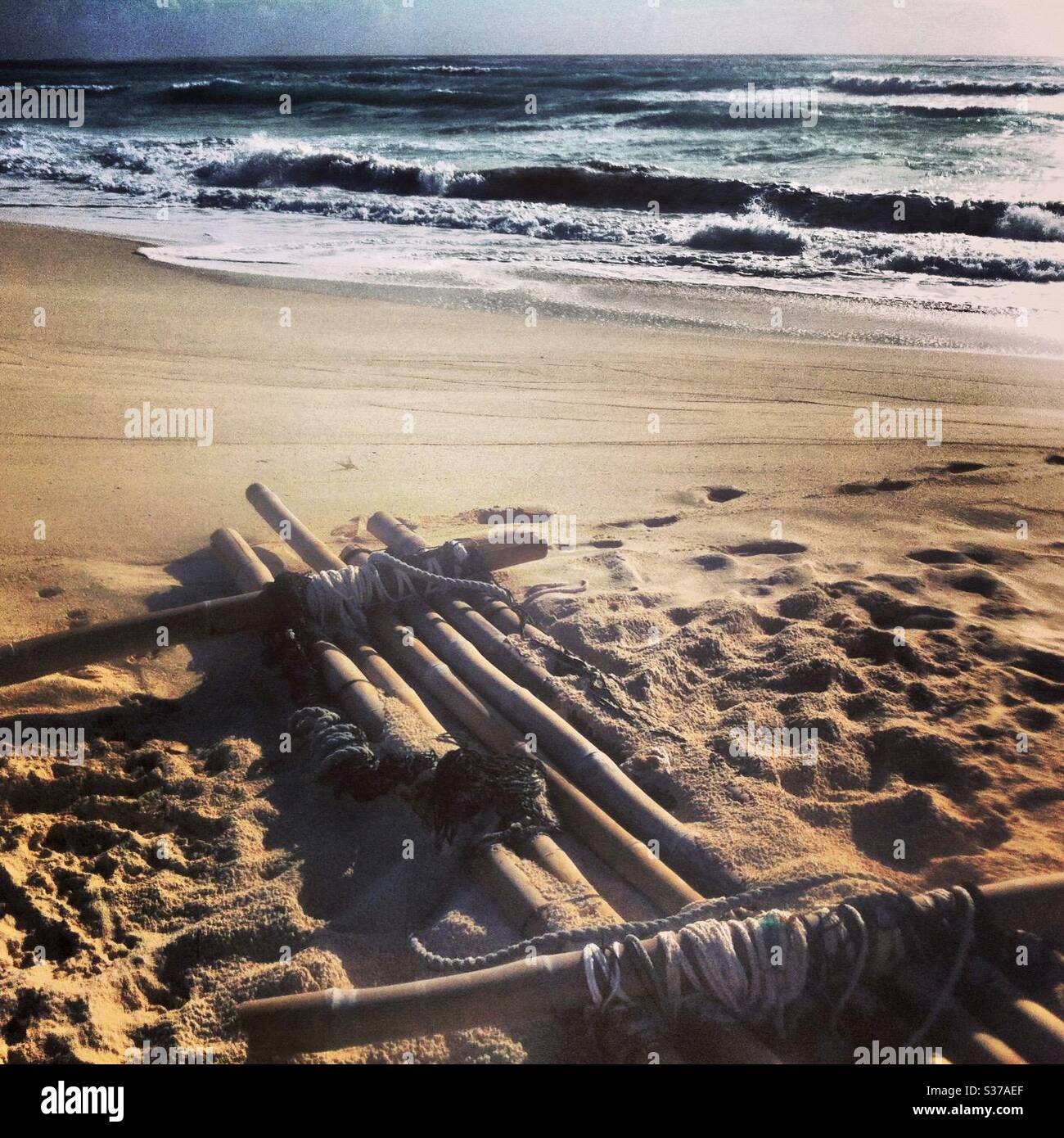 Shipwrecked raft hi-res stock photography and images - Alamy