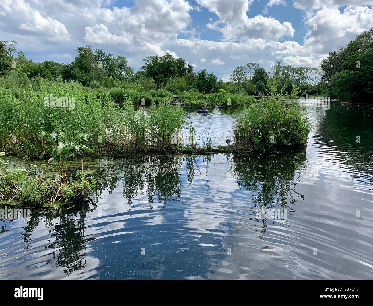 Boating lake manchester hi-res stock photography and images - Alamy