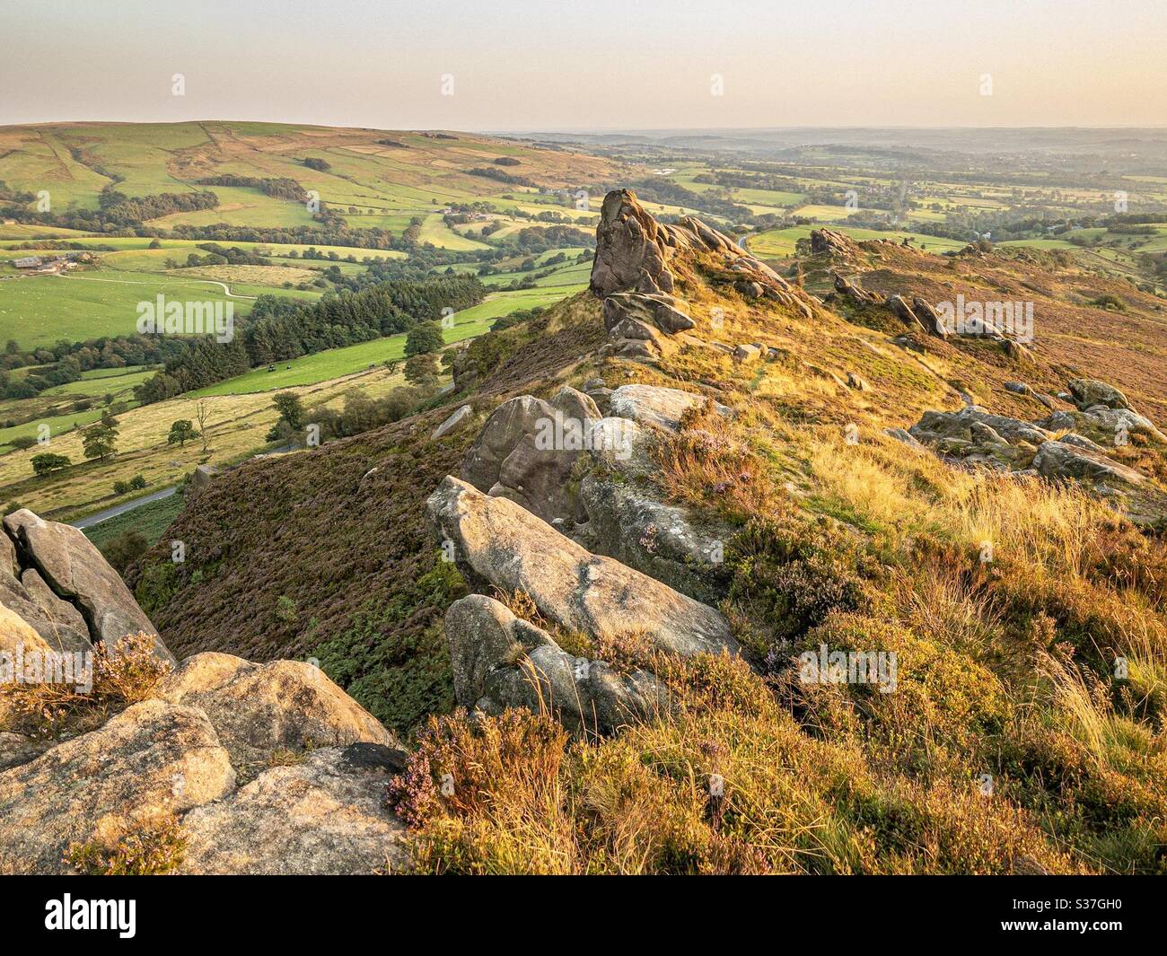 Ramshaw rocks peak district hi-res stock photography and images - Alamy