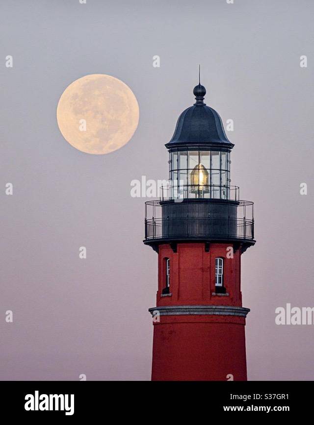 Guiding beacon hi-res stock photography and images - Alamy