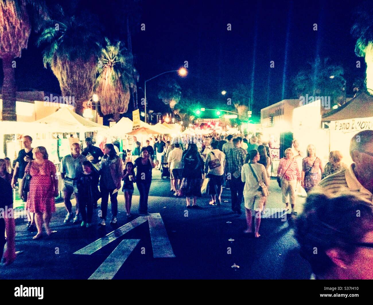 Concession stands hi-res stock photography and images - Alamy