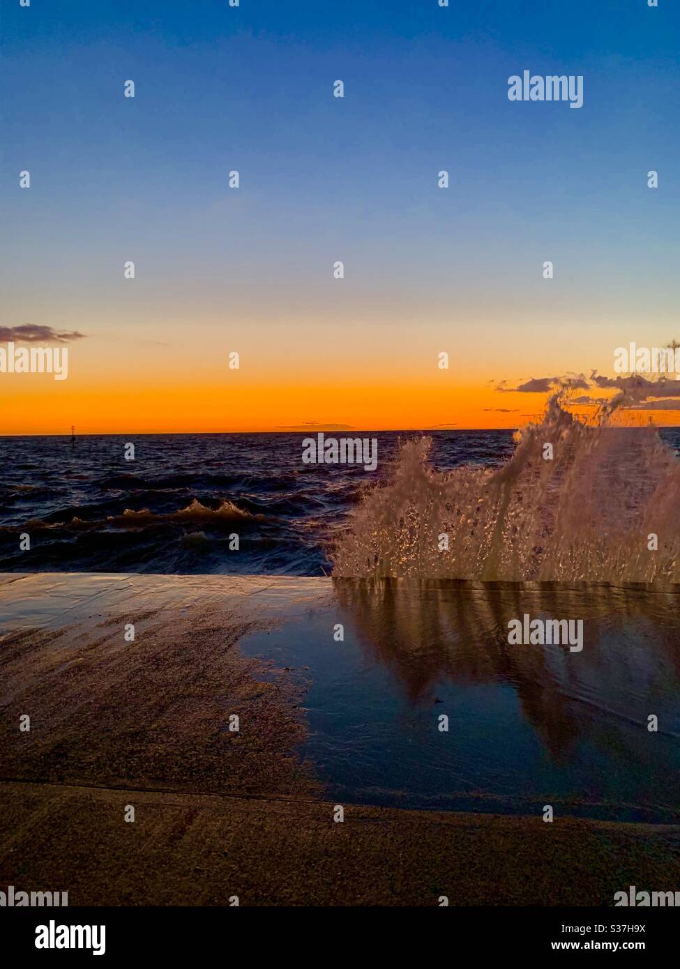 Hunstanton beach at night hi-res stock photography and images - Alamy