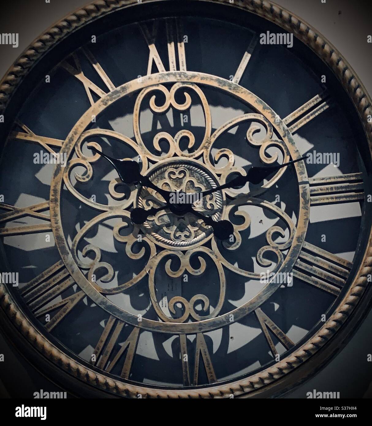 Til tok hi-res stock photography and images - Alamy