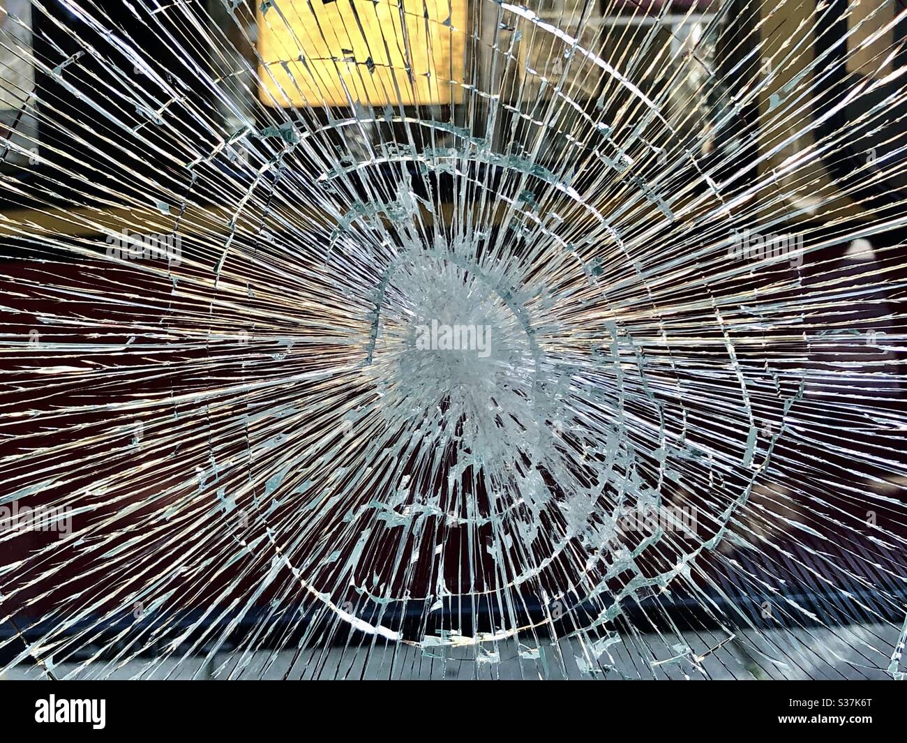 Shattered structure hi-res stock photography and images - Alamy