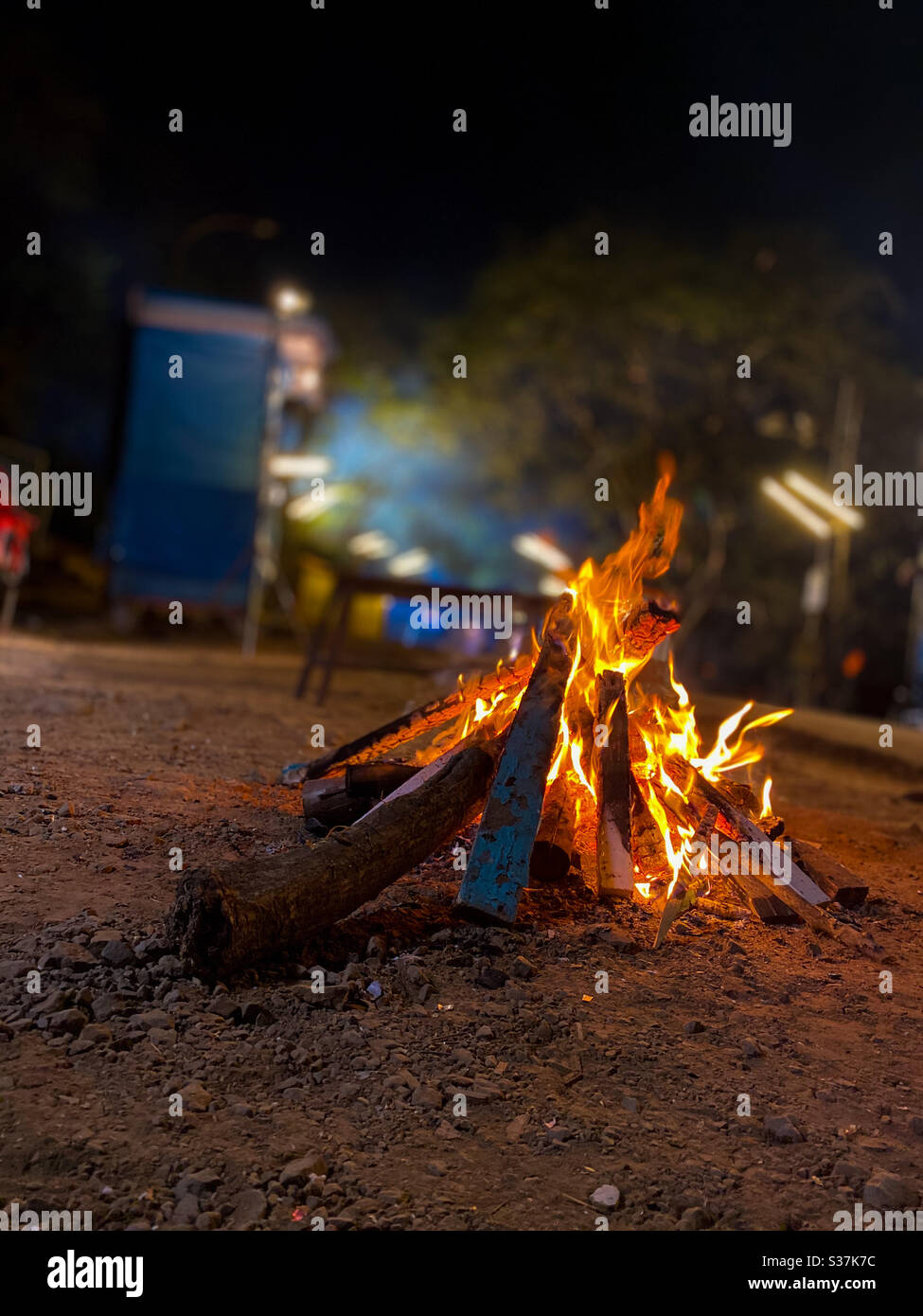 Smoke street flames hi-res stock photography and images - Alamy