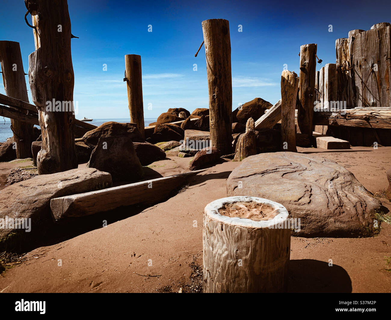 Beach ruins hi-res stock photography and images - Alamy