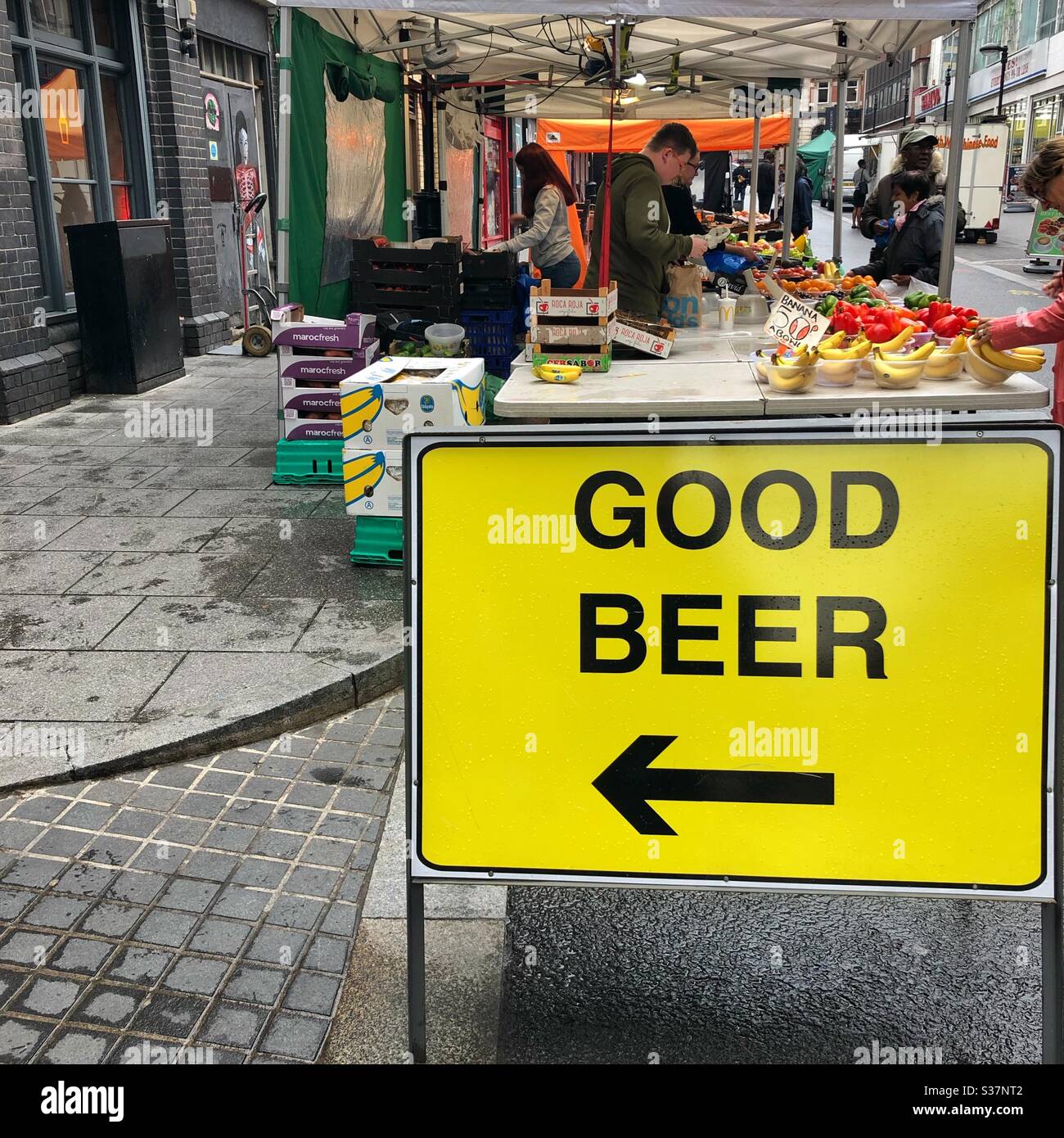 Good beer sign hi-res stock photography and images - Alamy