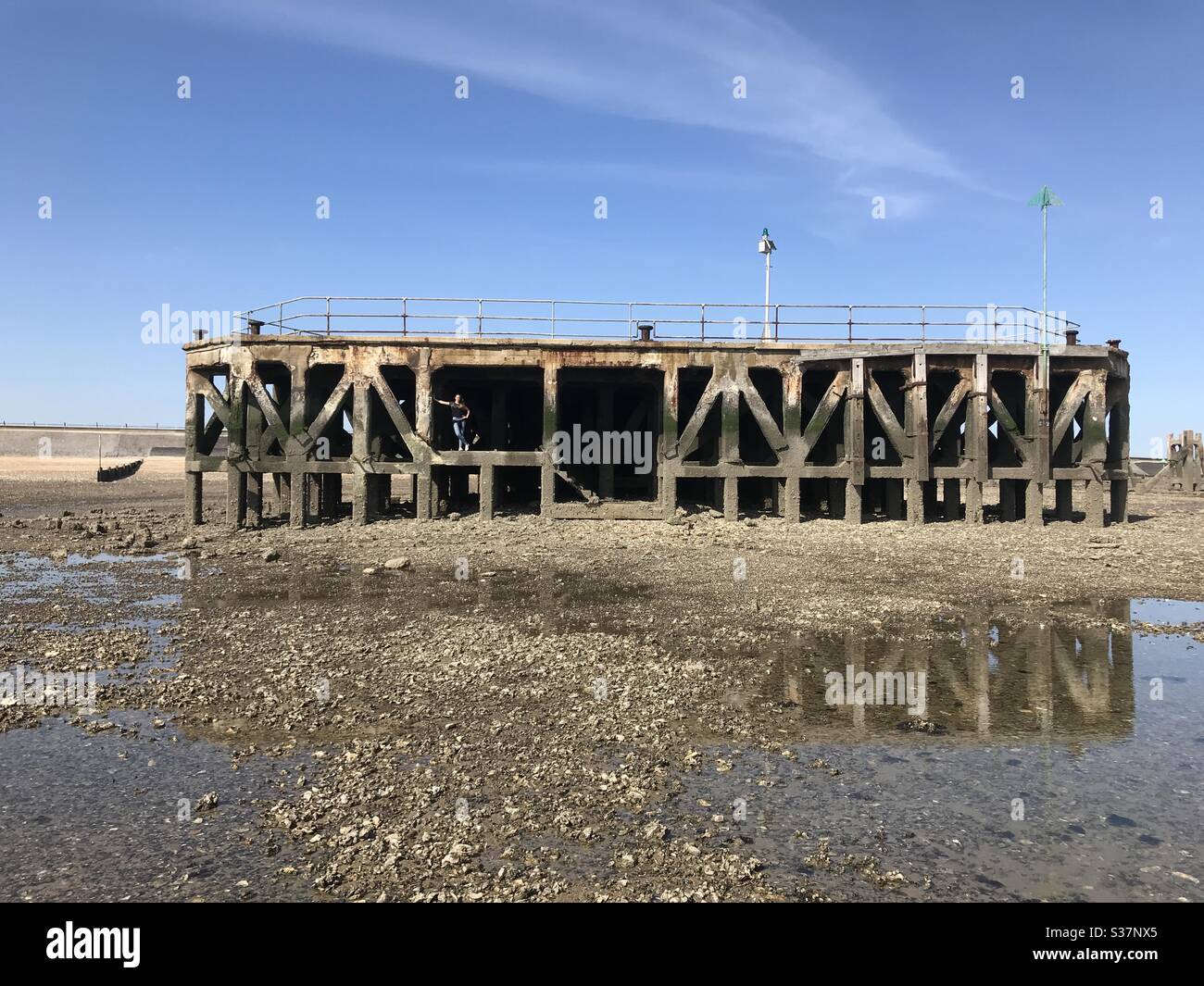 Sand concrete hi-res stock photography and images - Alamy