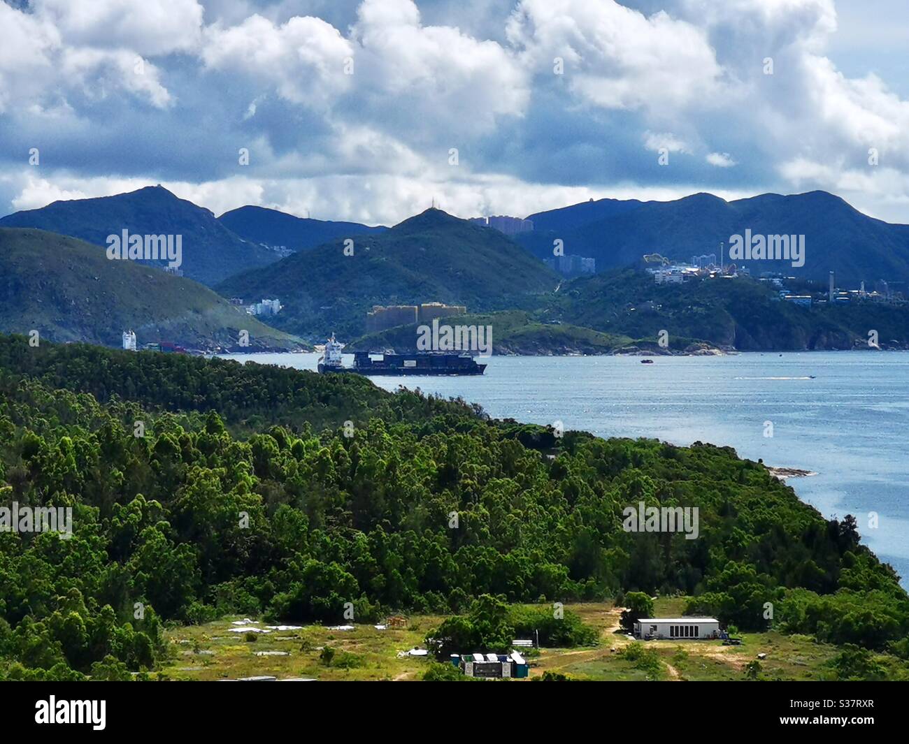 Lamma family trail hi-res stock photography and images - Alamy