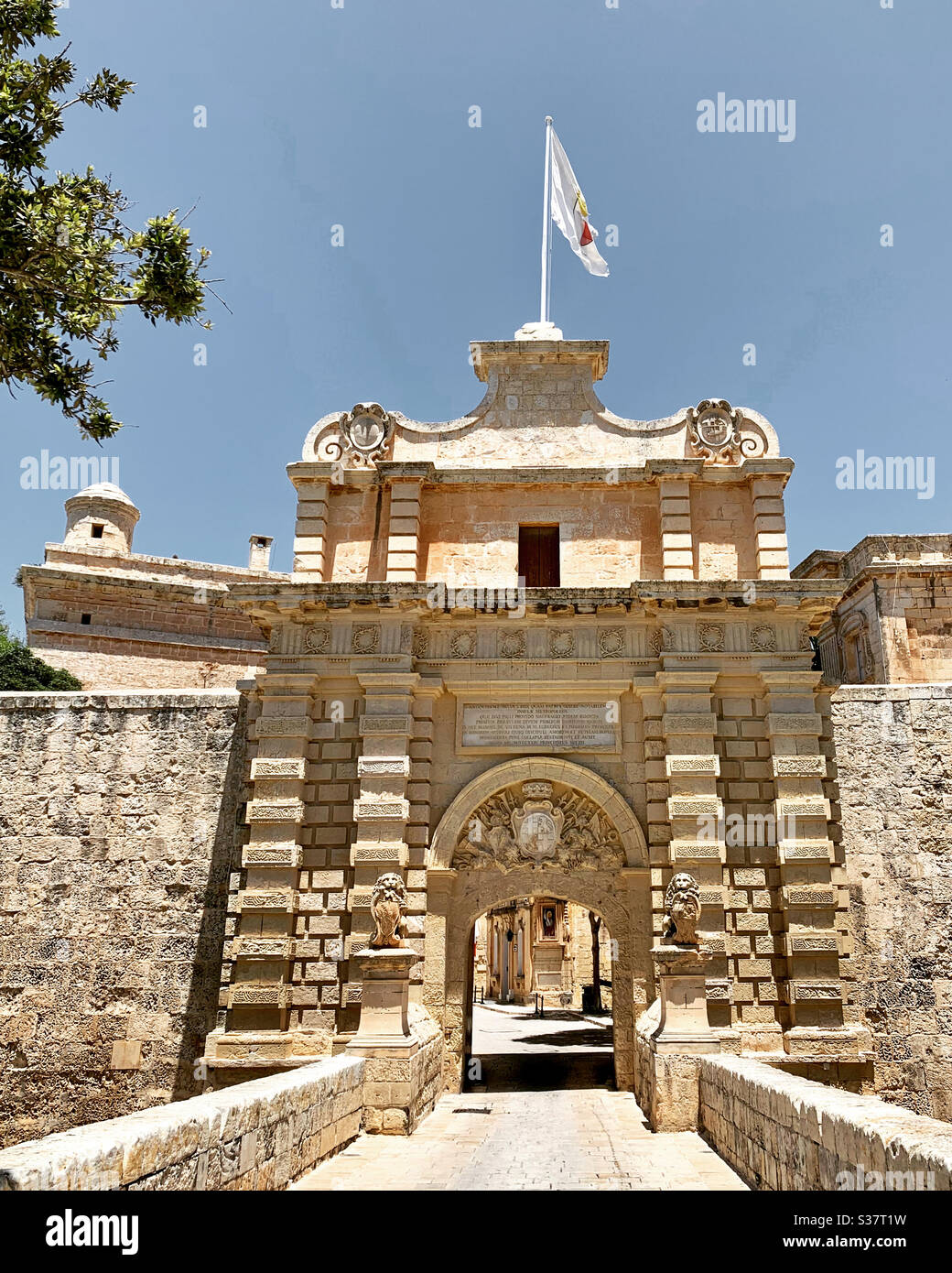 Mdina gate hi-res stock photography and images - Alamy