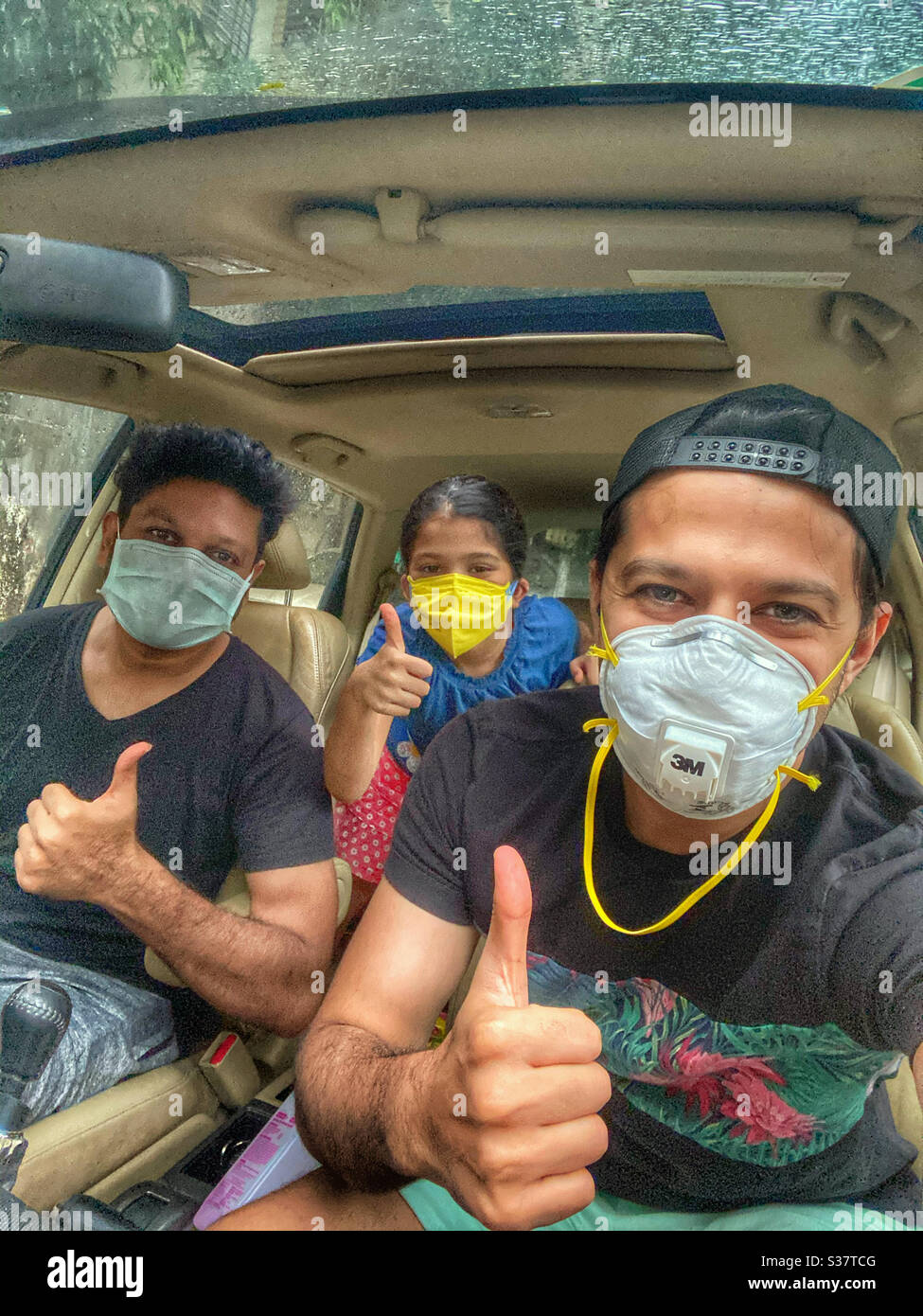 Normal family hi-res stock photography and images - Alamy