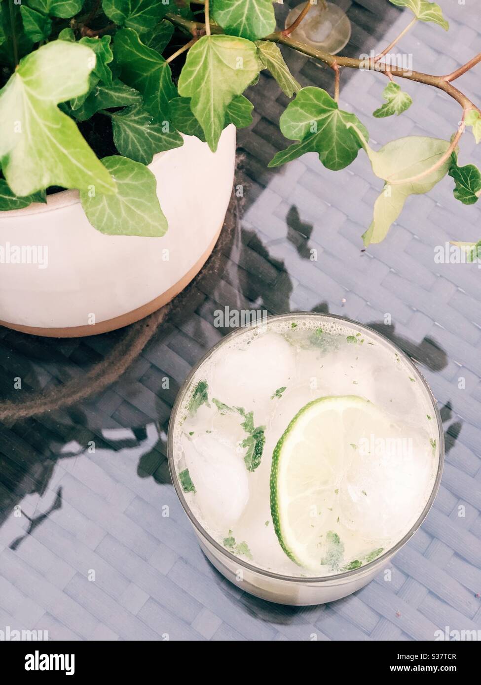 Cocktail with a view hi-res stock photography and images - Alamy