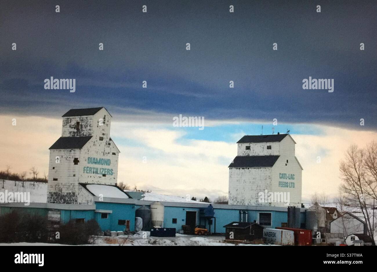 Dewinton seed plant. Fertilizer plant,Dewinton, Alberta, Canada ...