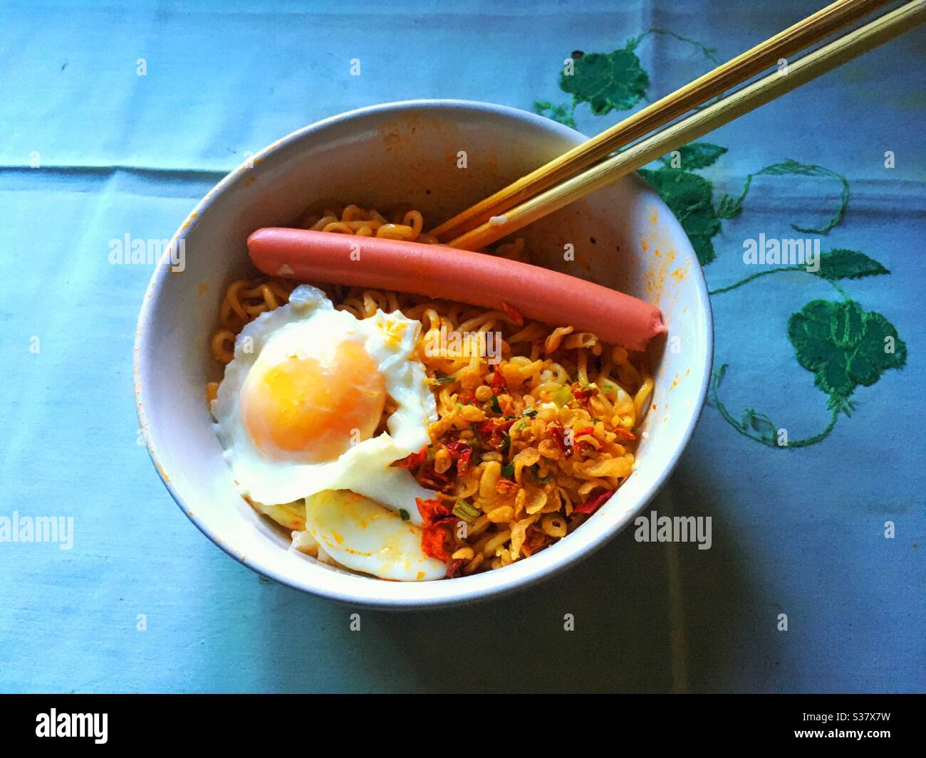 Asian instant noodle hi-res stock photography and images - Alamy
