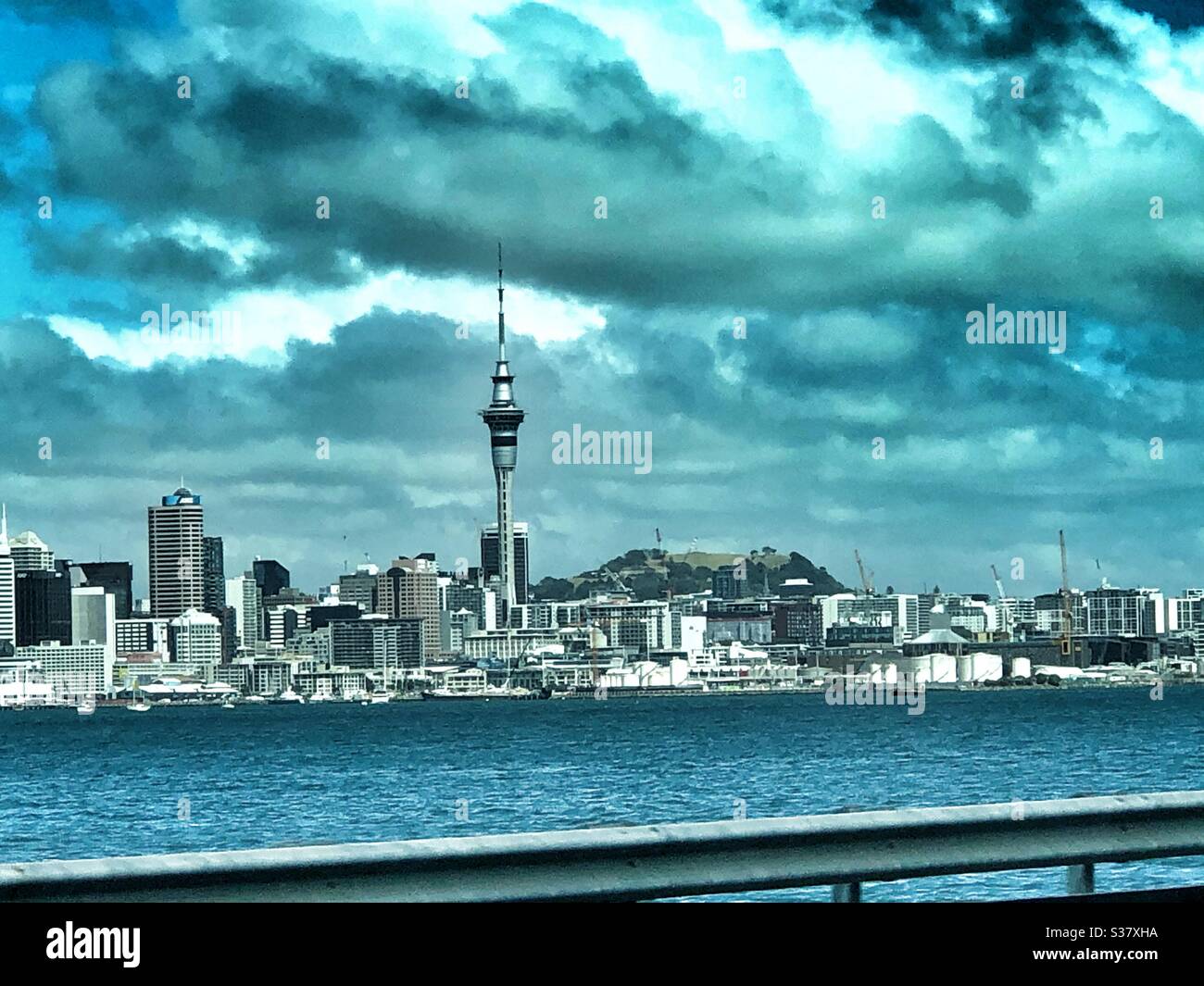 Auckland docks hi-res stock photography and images - Alamy