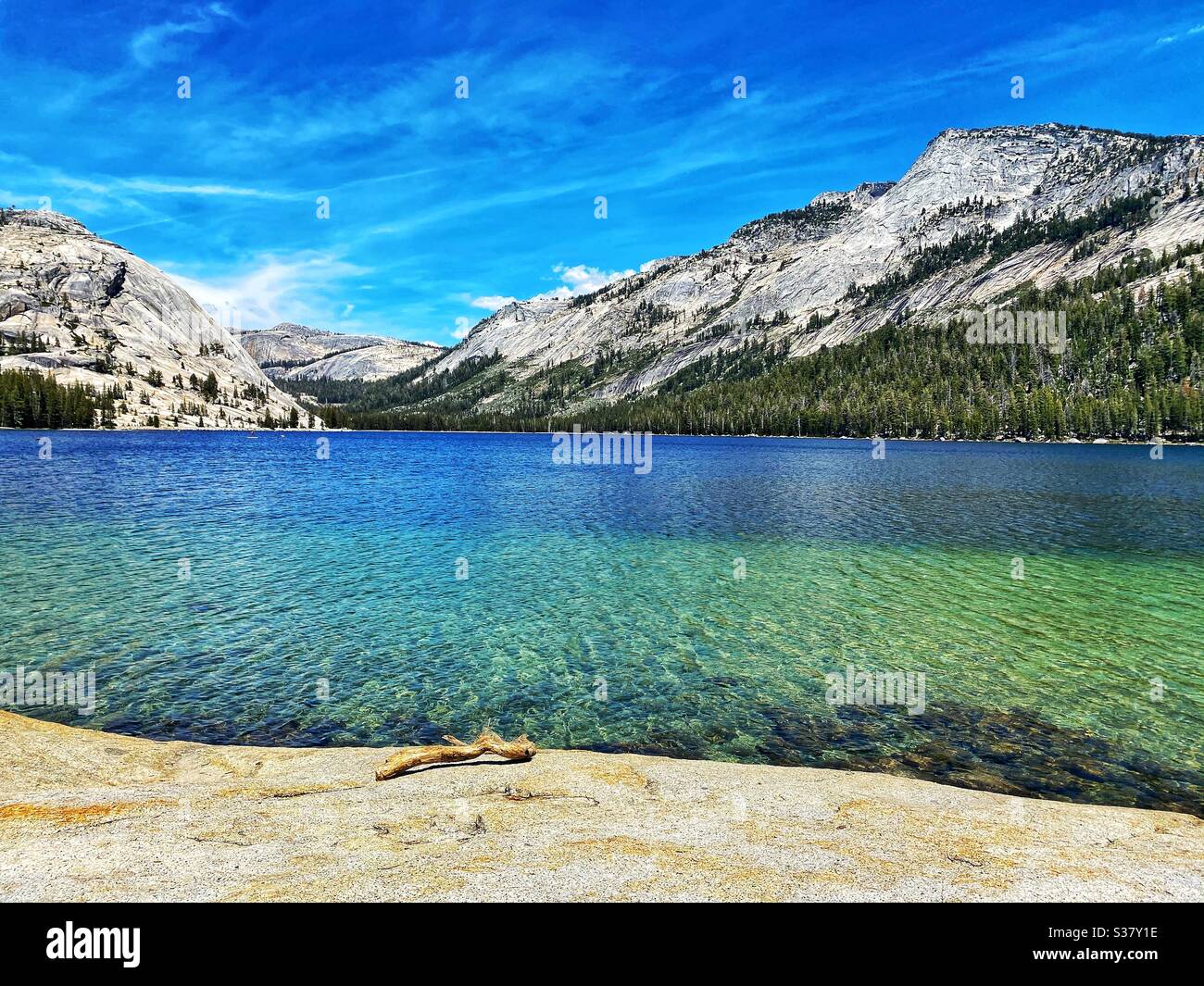 High elevation lake hi-res stock photography and images - Alamy