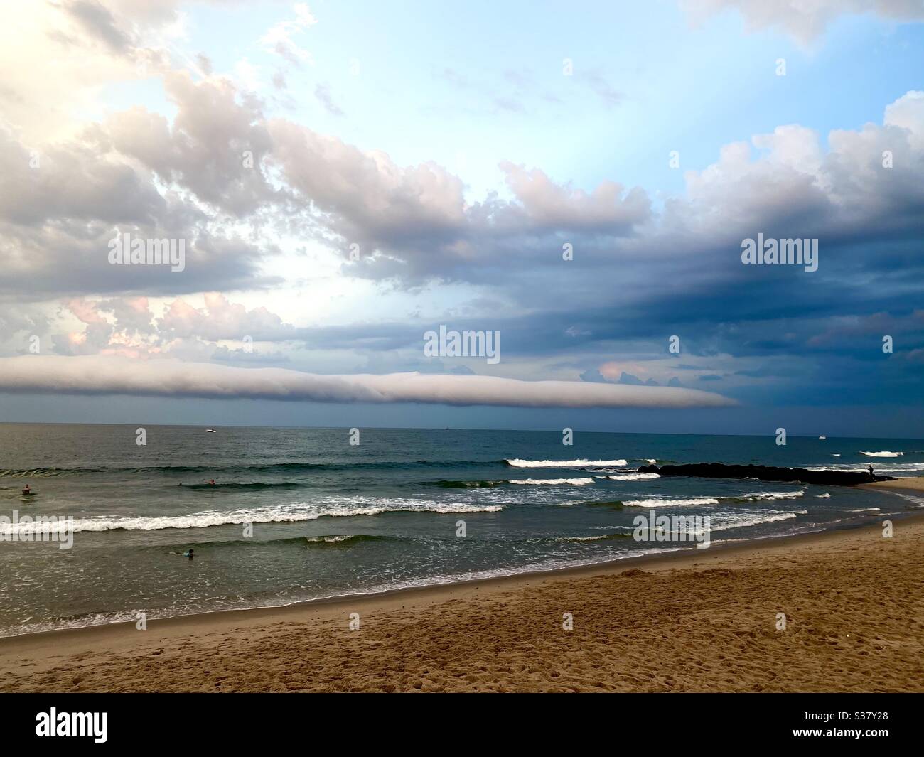 Whether rolling cloud hi-res stock photography and images - Alamy