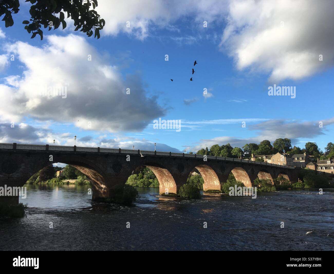 Perth scotland bridge hi-res stock photography and images - Alamy