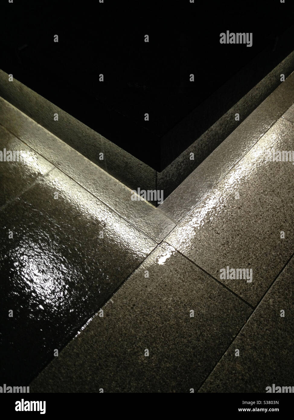 Concealed lighting hi-res stock photography and images - Alamy