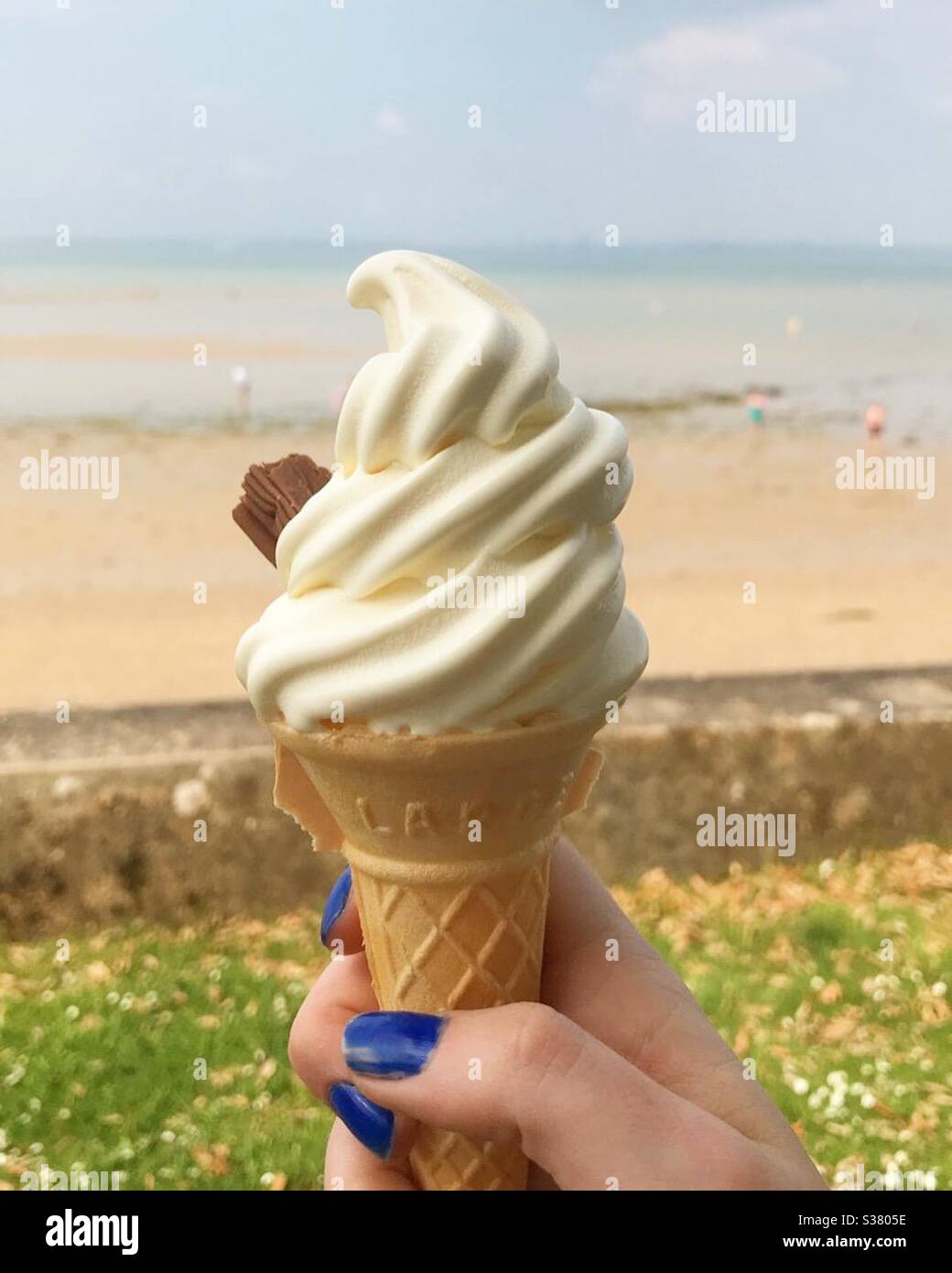 Ice cream on a sunny beach Stock Photo - Alamy
