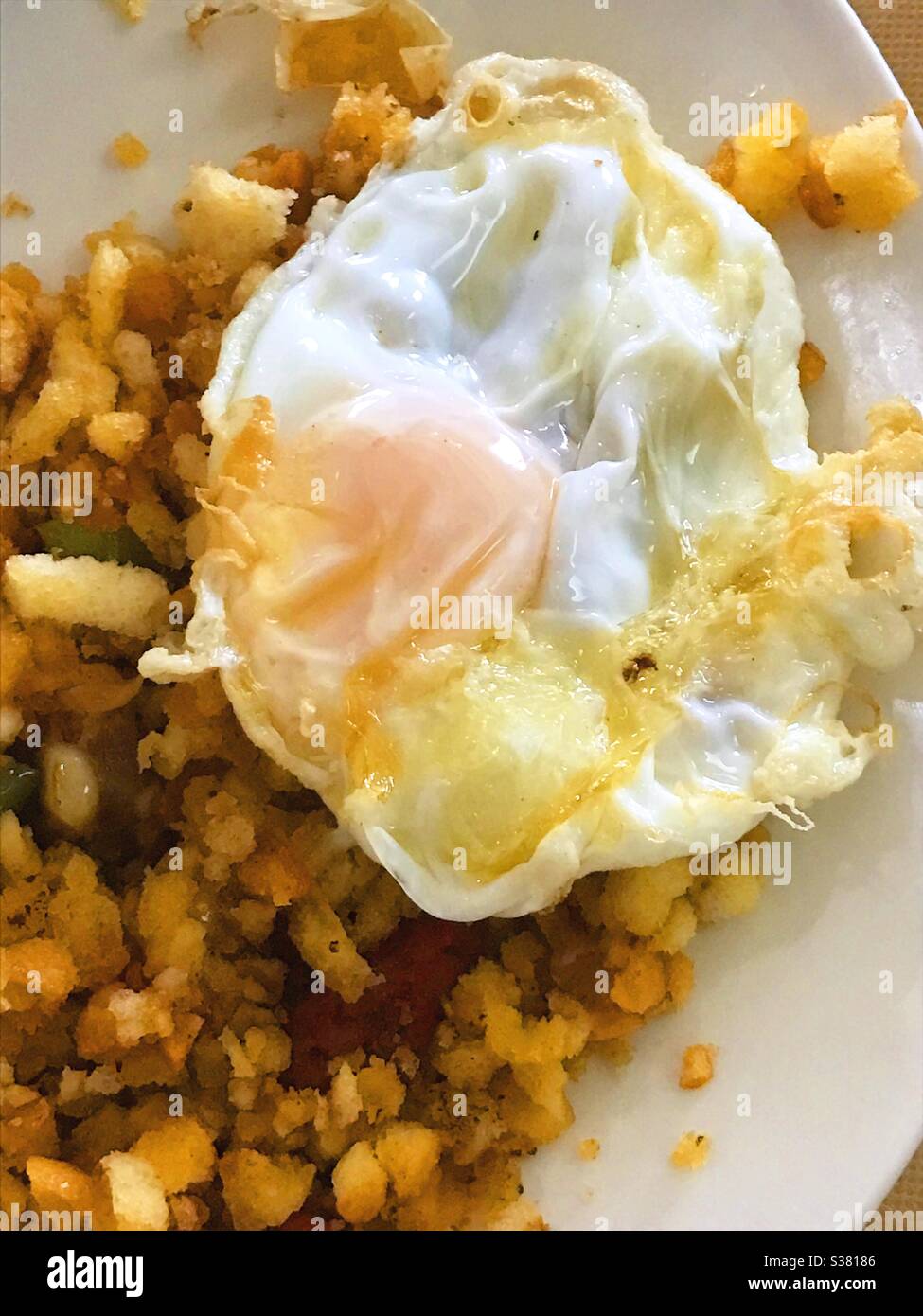 Crumbles hi-res stock photography and images - Alamy